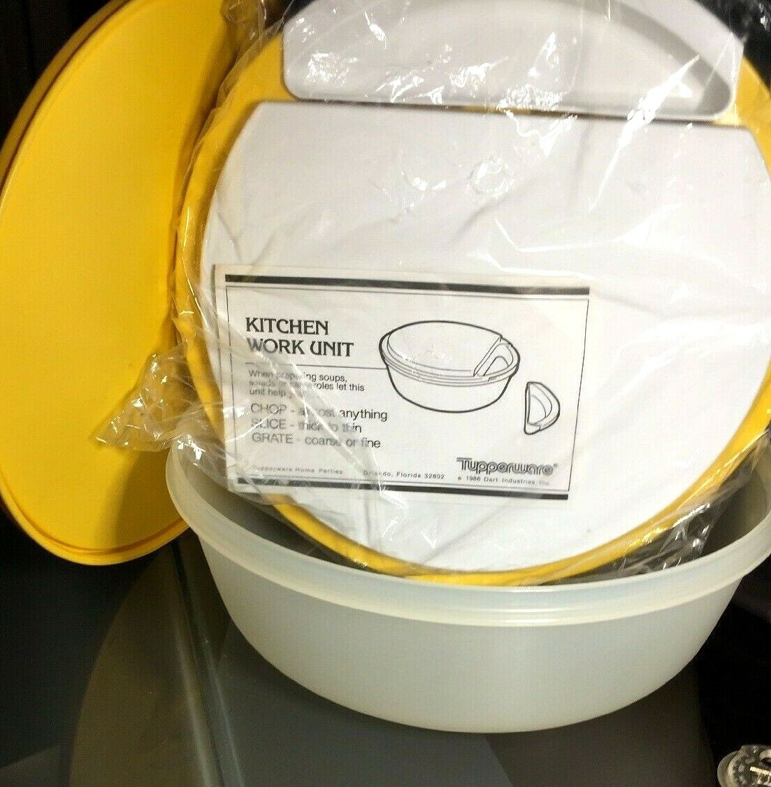 TUPPERWARE NEW VINTAGE KITCHEN WORK UNIT AND BOWL #1833 CHOP, SLICE ...