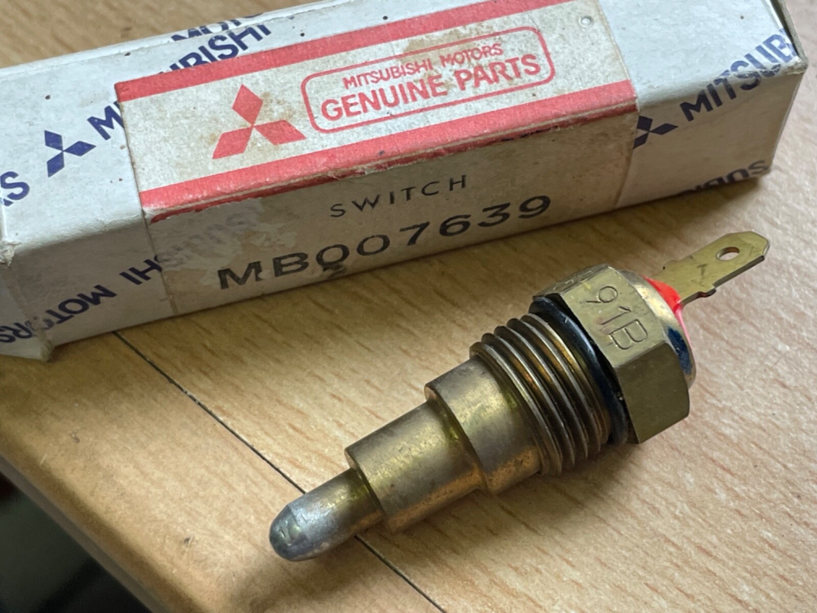 Mitsubishi Starion Temperature switch MB007639 fits other models around ...