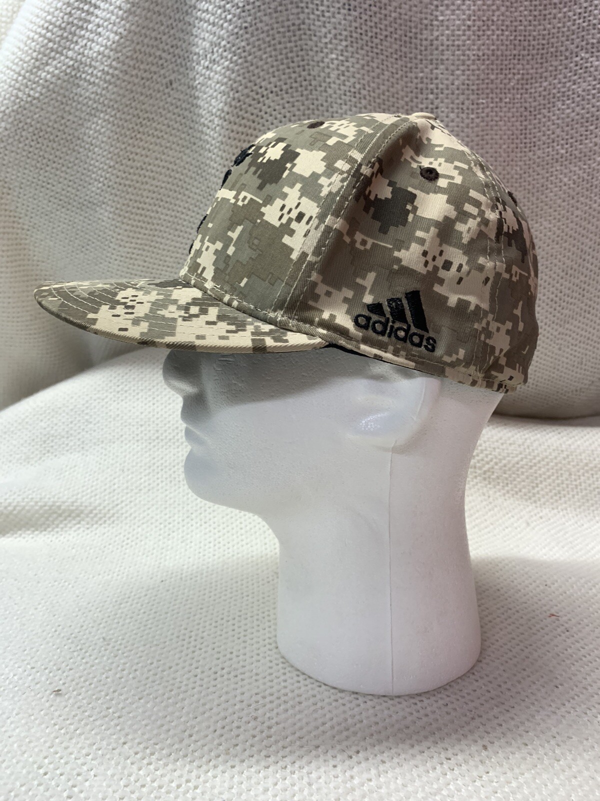 Adidas University of Cincinnati Bearcats camo baseball cap hat Flexfit ...
