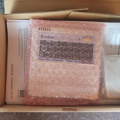 DAIKIN OPTIONAL SLENDER REMOTE CONTROLLER Accessory BRC944B2 NEW IN BOX ...