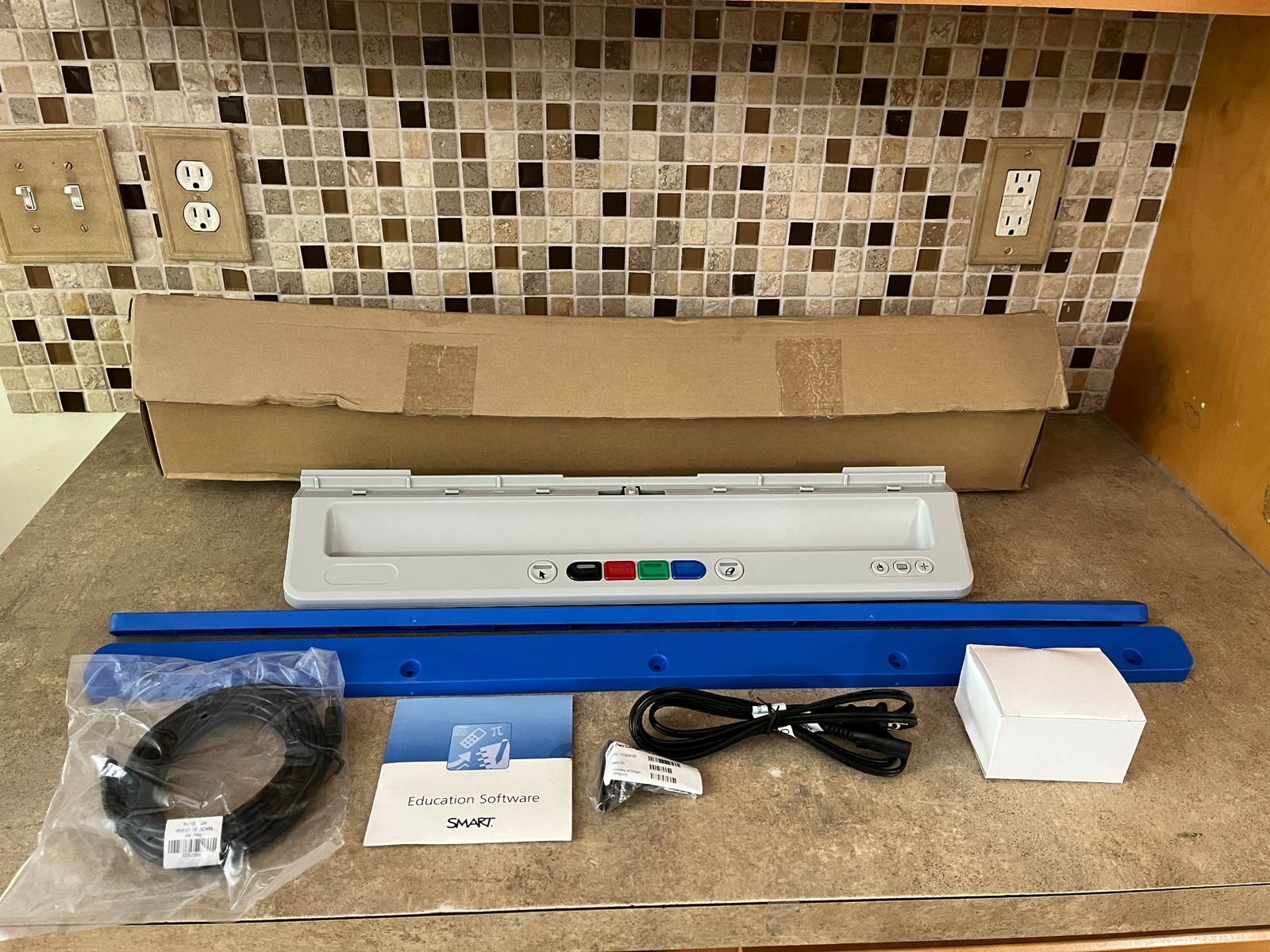 SMARTBOARD Sbm680 Pen Tray - Smart Board M600 Series Sbm6 for sale ...