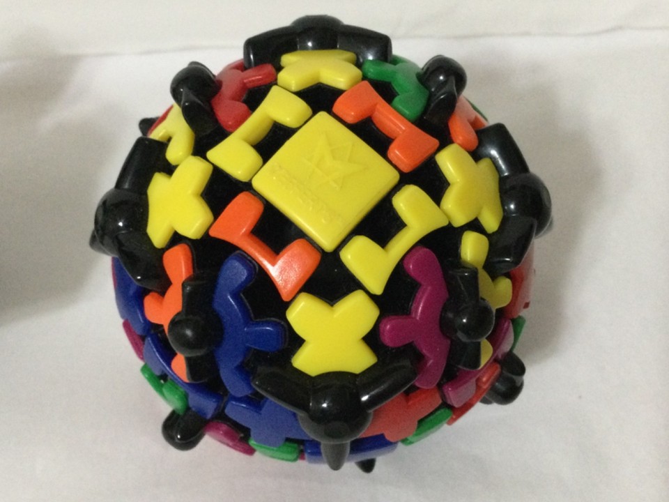 Mefferts gear ball, Duncan,Rubik's & Tanch mirror blocks brain teaser ...