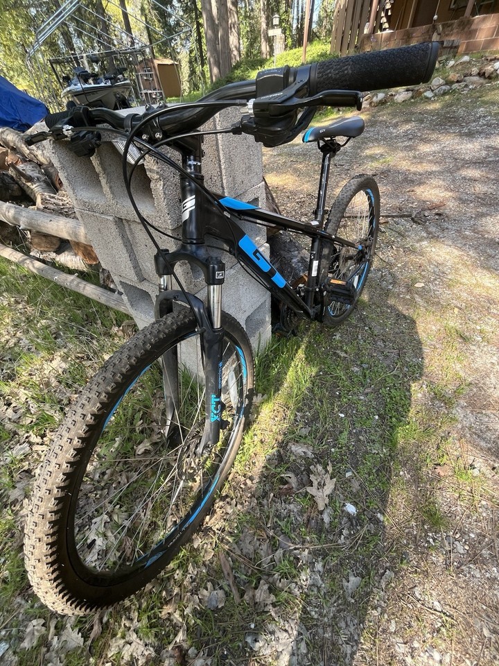 GT Aggressor Pro Mountain Bike 27.5 - Mountain Bike (Black) - Great ...