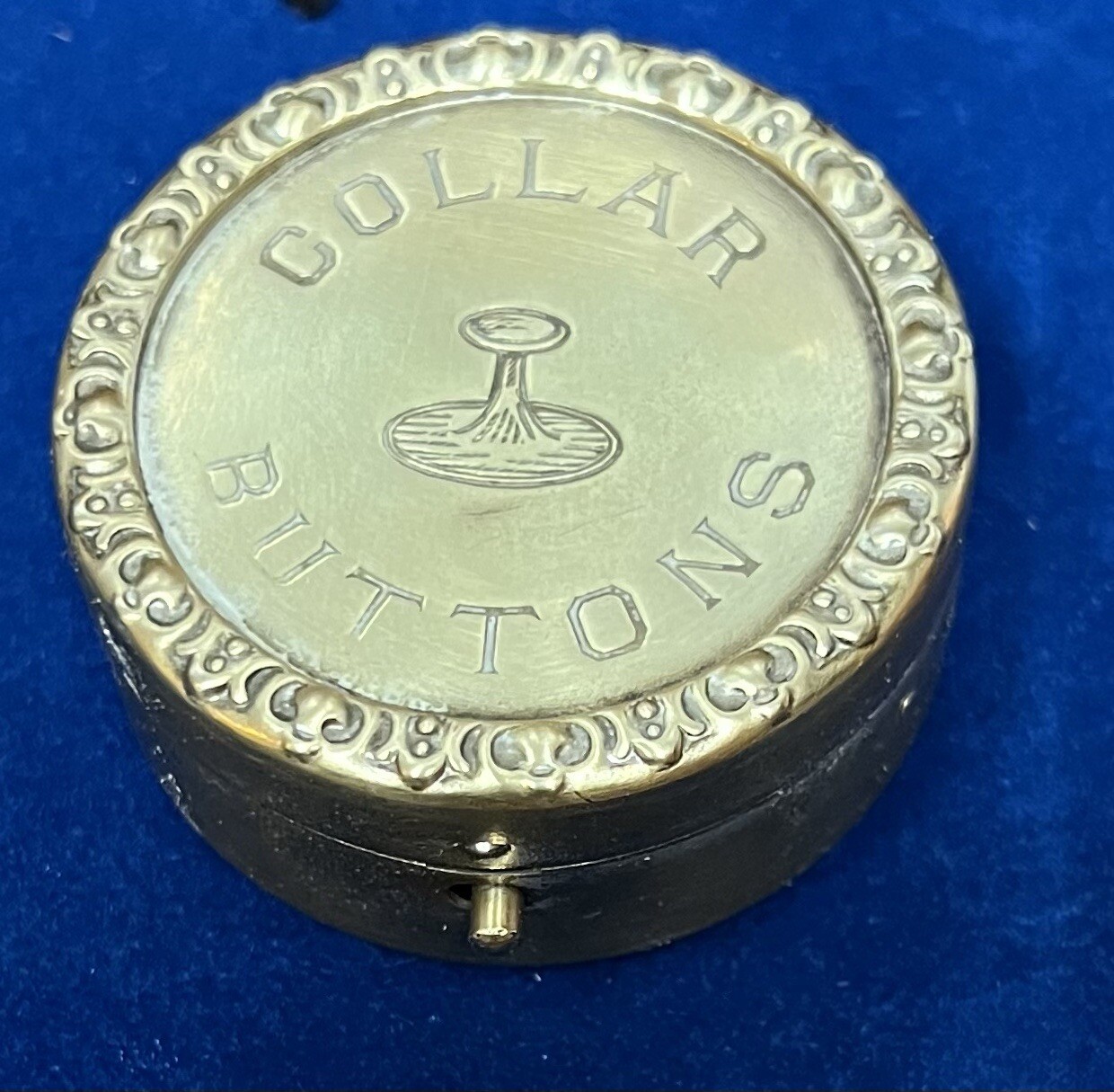1900’s-1930’s Collar Buttons Box 2” D Metal - Gem