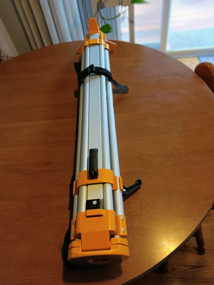 DeWALT DW0737 60" Construction Laser Grade Level Tripod - 5/8" x 11 ...