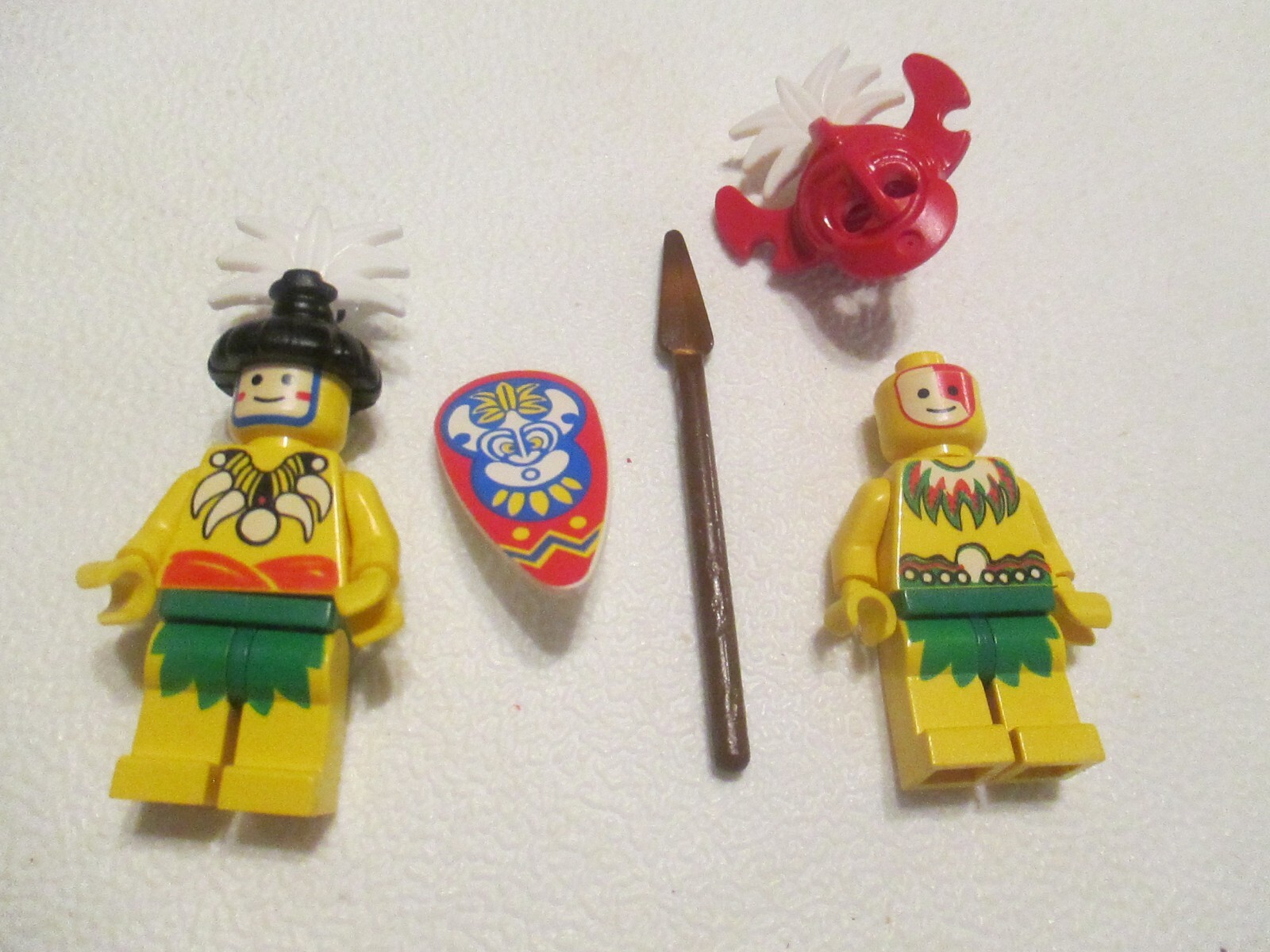 LEGO Islander Minifigure King Kahuka Pirates Islanders 6236 6256 6278 ...