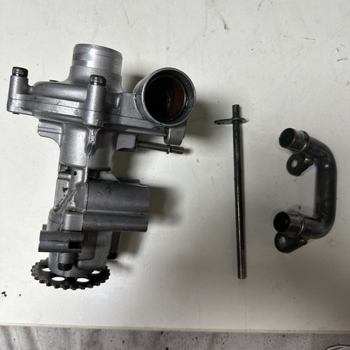 98 - 01 OEM Yamaha R1 Oil and Water Pump | eBay