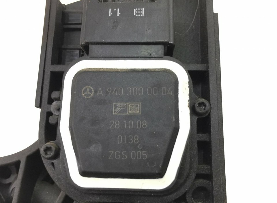 A9403000004 A9603000004 A9433010002 Accelerator Pedal W/ Position ...