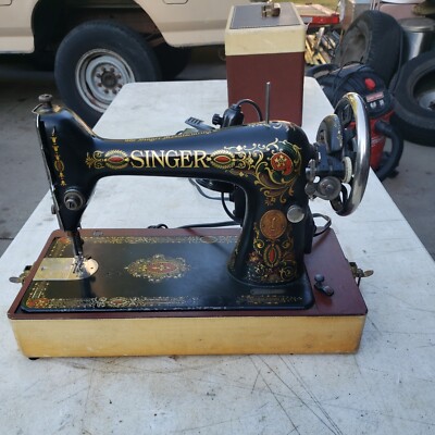 Singer Sewing Machine RF 4-8 Gold Gilded Stenciling Turns on | eBay