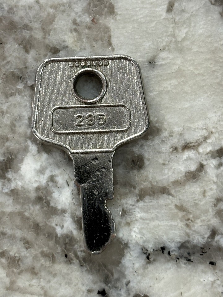 APG Black Cash Drawer Part ID: VB320-BL1616 KEY Lock #235 OEM | eBay