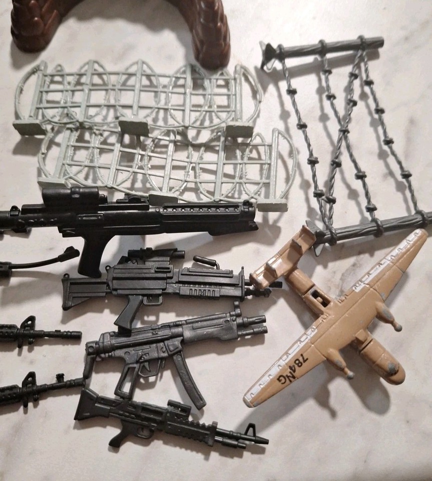 VINTAGE Remco Military Lanard The Corps figure weapons Gun ORIGINAL Lot ...