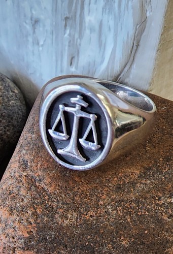 Retired James Avery Scales Of Justice Signet Ring Size 12 Good ...