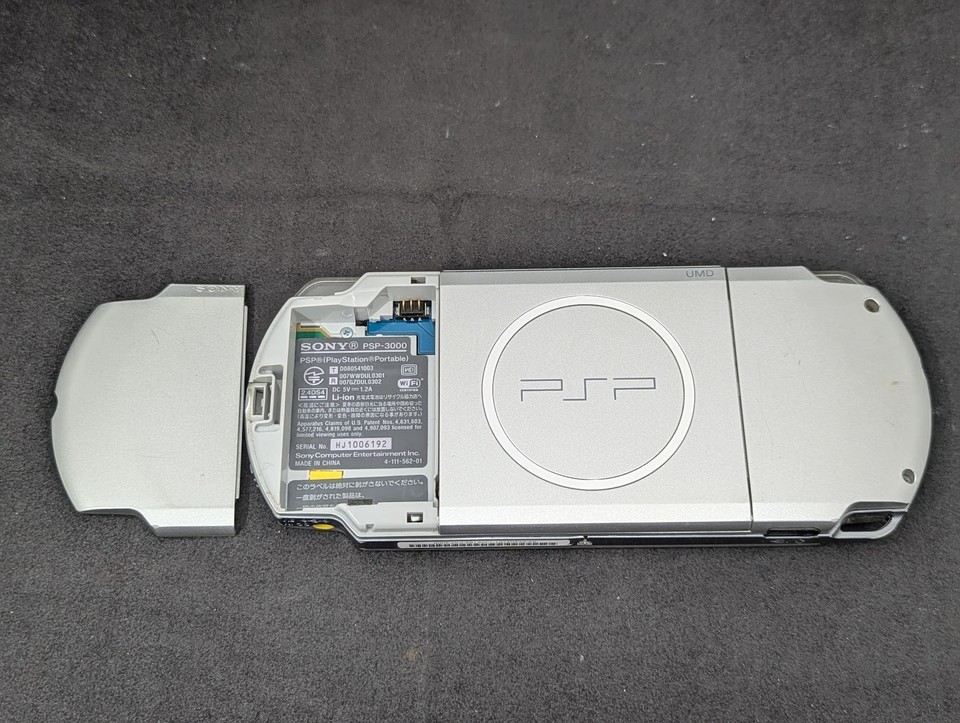 B1172 Sony PSP 3000 console Silver Handheld system Japan fx w/memory ...