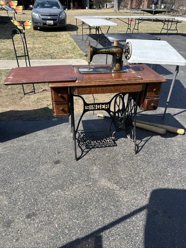 Antique Singer sewing machine and desk. G series serial number. | eBay
