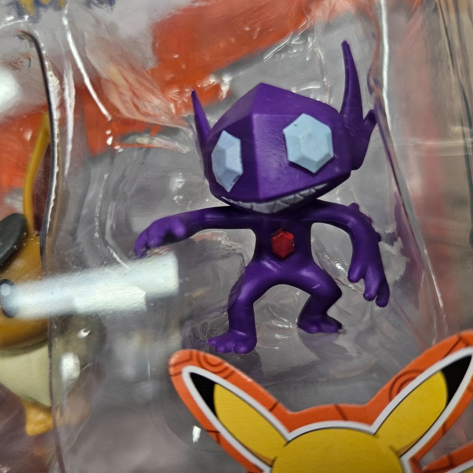 Jazwares Pokemon Witch EEVEE & SABLEYE Halloween Figures Battle Pack ...