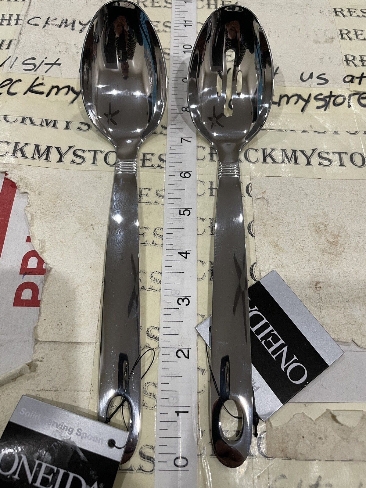 New Oneida Chef's Table Solid Serving Spoon and Pierced Spoon 9-1/4 ...