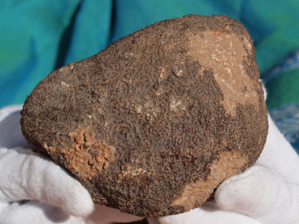Huge Unclassified Stony Meteorite from Arizona with strong Iron content ...