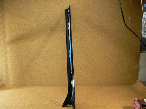 GENUINE LAND ROVER WINDSHIELD MOULDING FRONT A PILLAR RANGE ROVER 13 RH ...