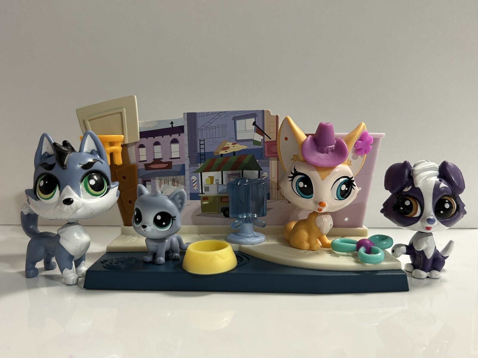 Littlest Pet Shop LPS Bundle - 4 LPS + Accessories! | eBay