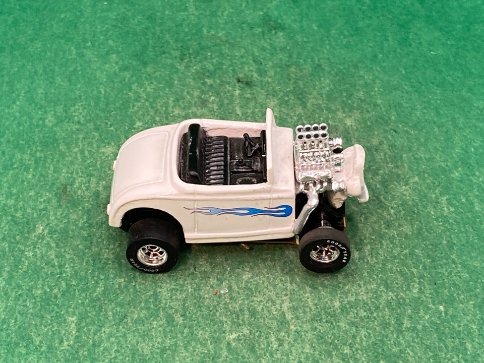CUSTOM RESIN 30's HOT ROD, WHITE, T-JET STYLE CHASSIS, CUSTOM WHEELS ...