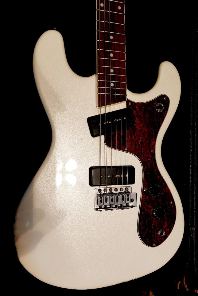 Wilson Brothers Ventures Mosrite Style Guitar VM-50 | eBay