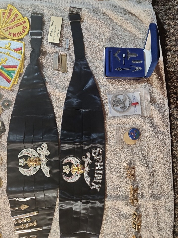 Huge Masonic Freemason Shriner Lot Vintage Pins Buckles Coins OES 100 ...