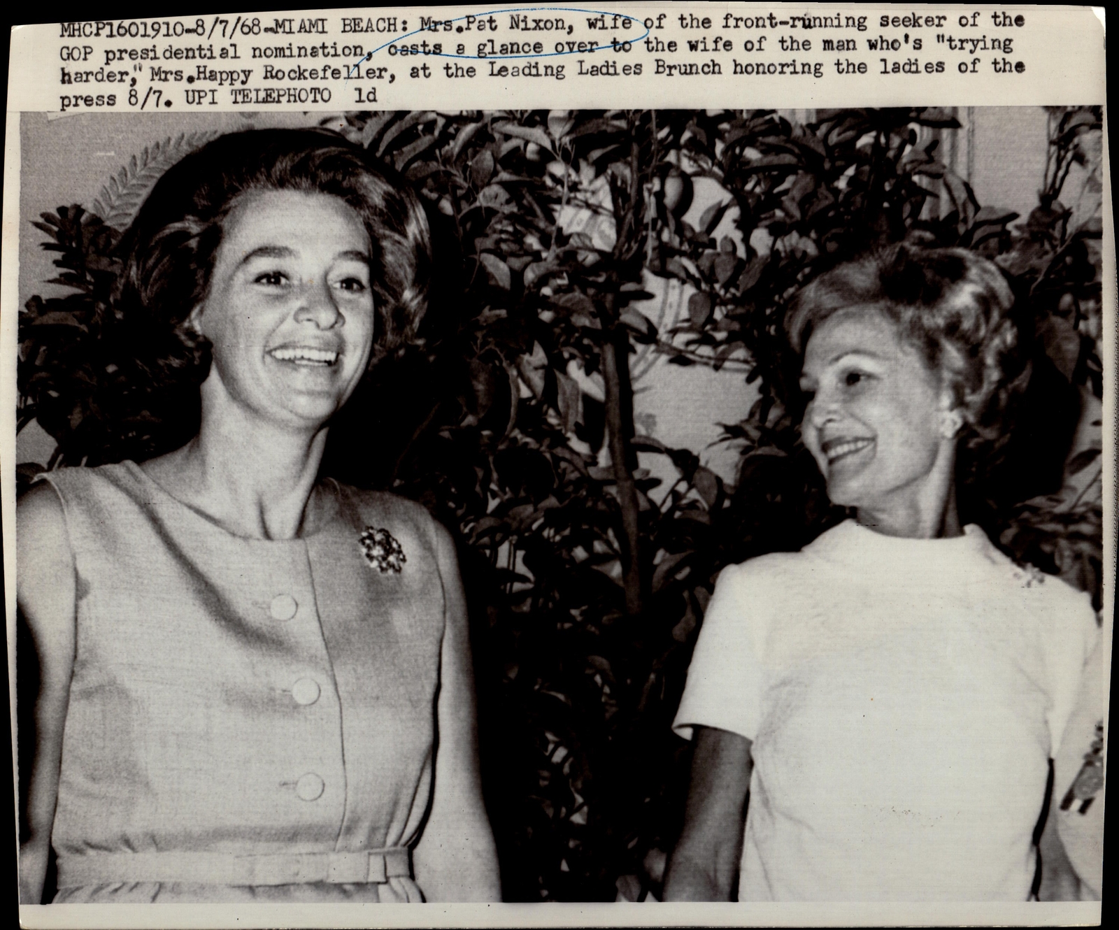 Vintage Press Photo Still 8x10 Pat Nixon Happy Rockefeller Ladies ...