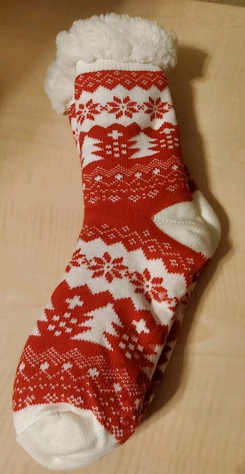 NEW 1 Pair Fuzzy Cozy Gripper Socks Christmas Adult size 9-12 | eBay