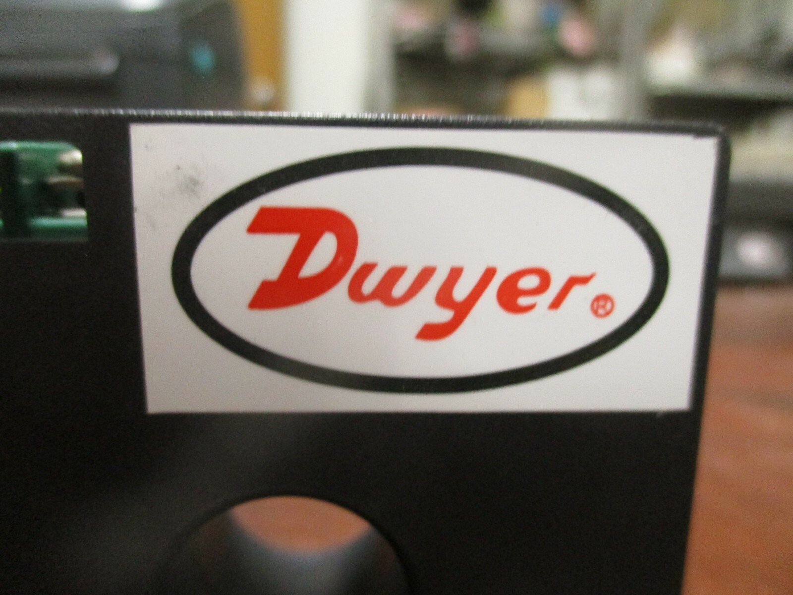 Dwyer CCS-121050 AC Current Switch 0.5-200A for sale online | eBay