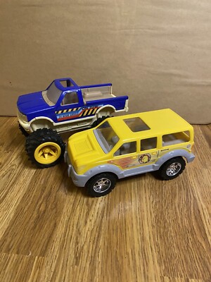 2004 Tonka Funrise Yellow SUV Plastic SUV And Blue On Tow Pickup Truck ...
