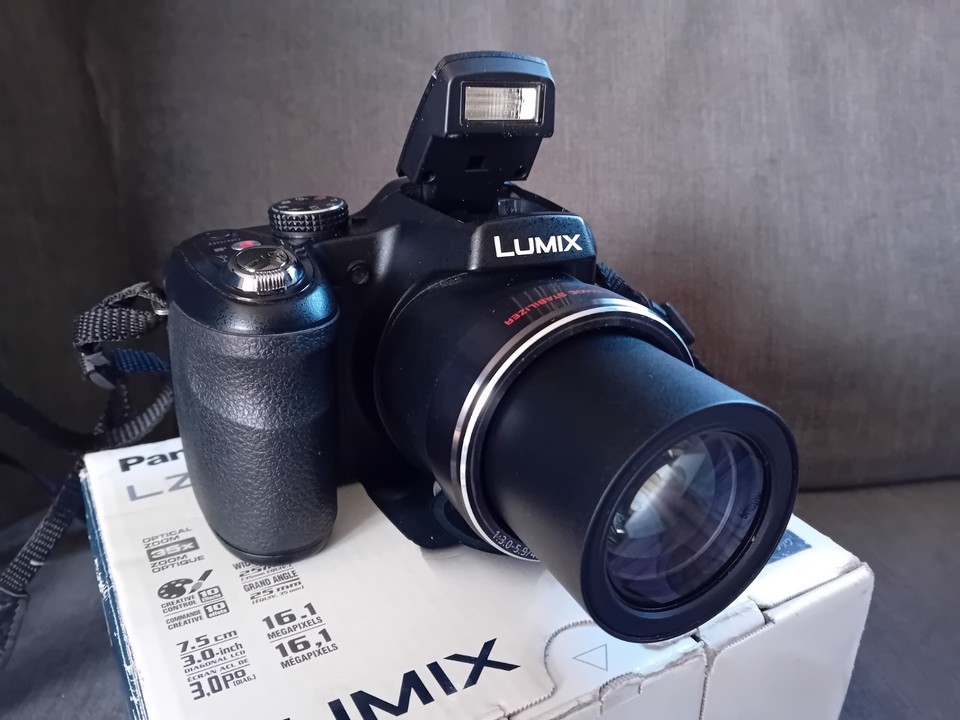 Panasonic LUMIX DMC-LZ30 16MP 35x Optical Zoom Black Digital Camera ...