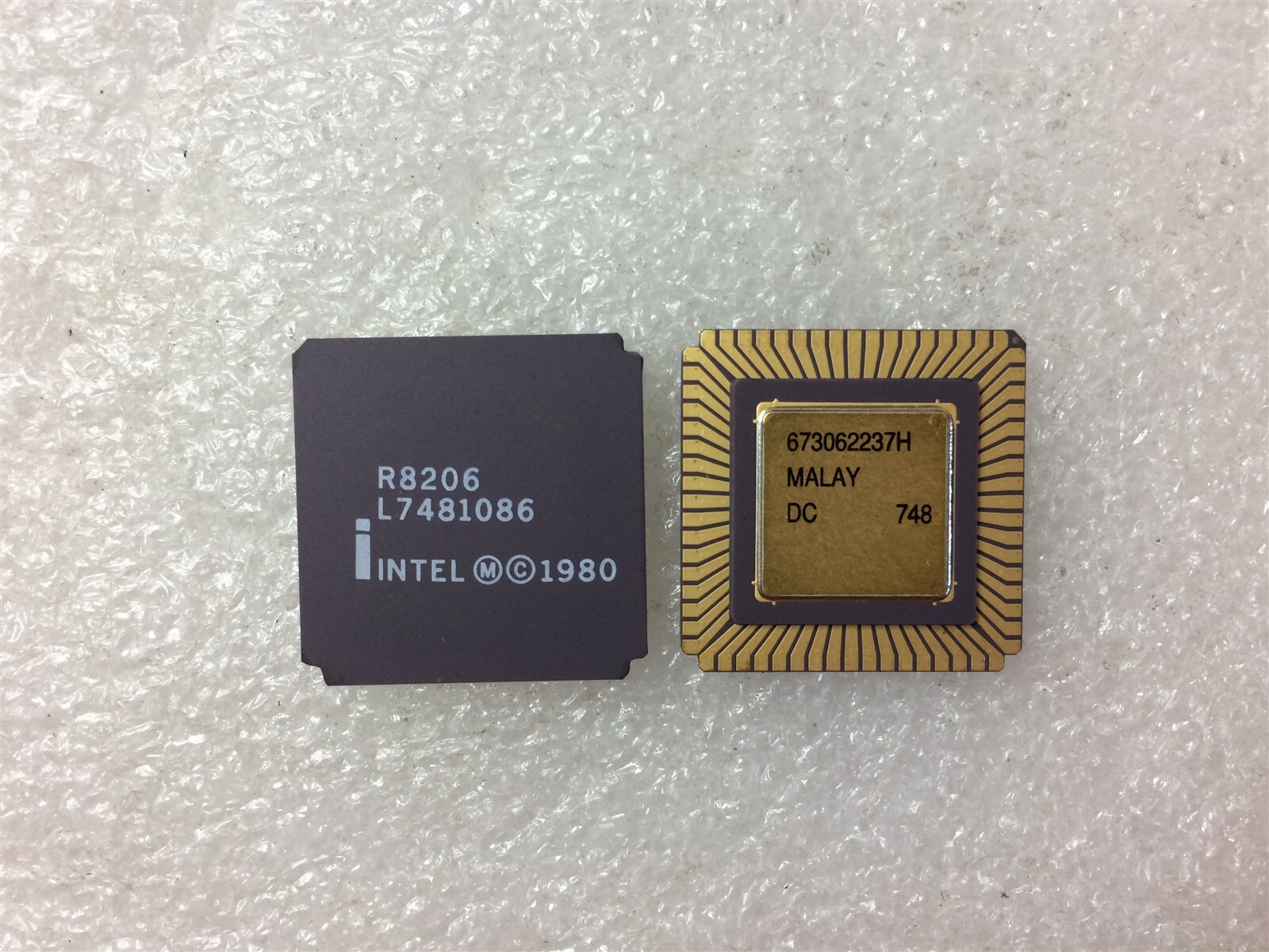 R8206 INTEL IC Error Detection And Correction Circuit 16-Bit CMOS ...