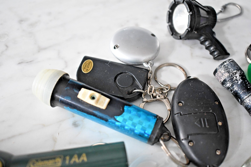 Lot Of 30 Keychain Key Ring Light Flashlight Laser | eBay