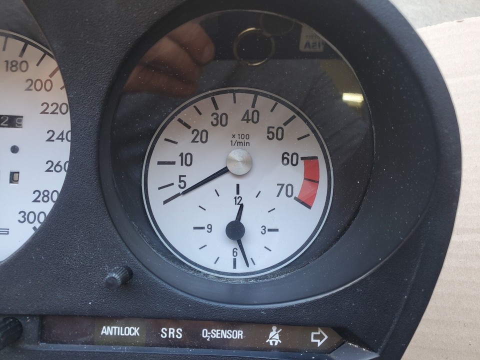 Mercedes R107 560SL 420SL 300km/h AMG speedometer cluster tachometer 74 ...