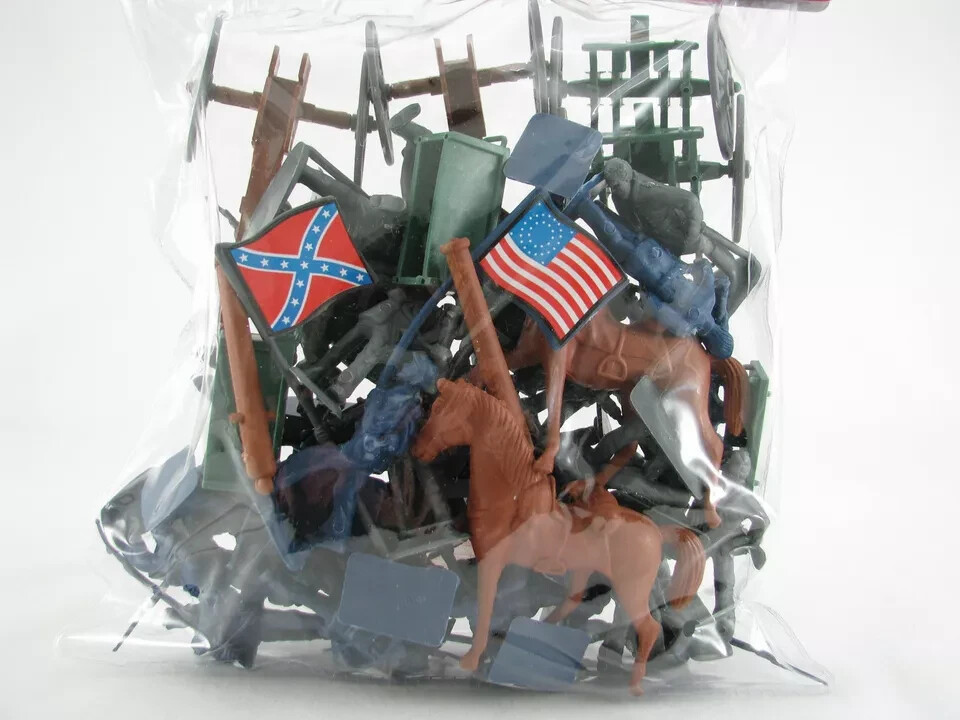 50 PC DELUXE CIVIL WAR TOY SOLDIERS PLAY SET - THE UNION v. CONFEDERATE ...
