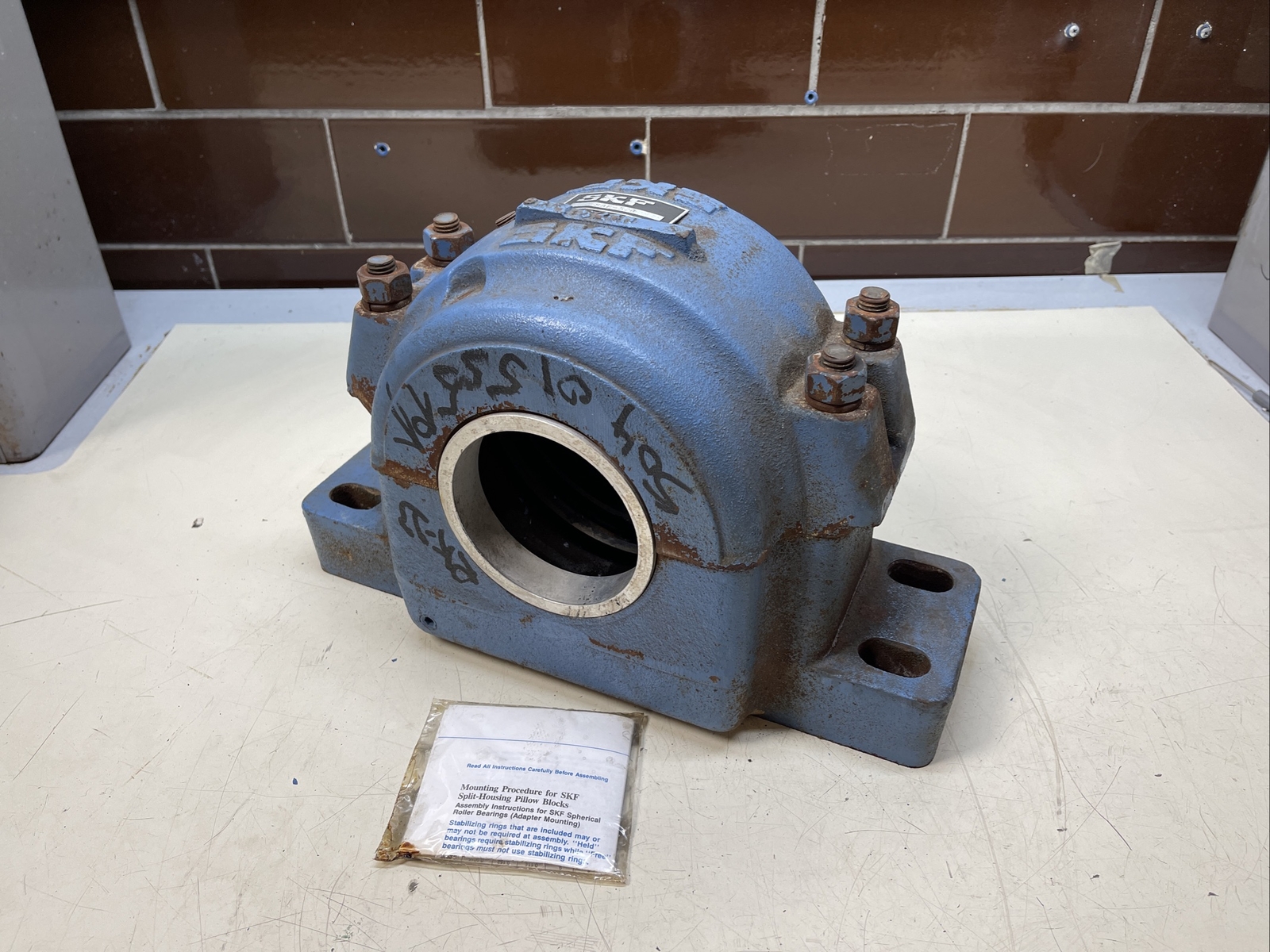 *New* SKF SAF 524 Split Housing Pillow Block Bearing 4-1/4” Bore | eBay