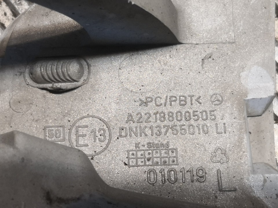 MERCEDES-BENZ S W221 Left Side Headlight Washer Nozzle Cover Cap ...