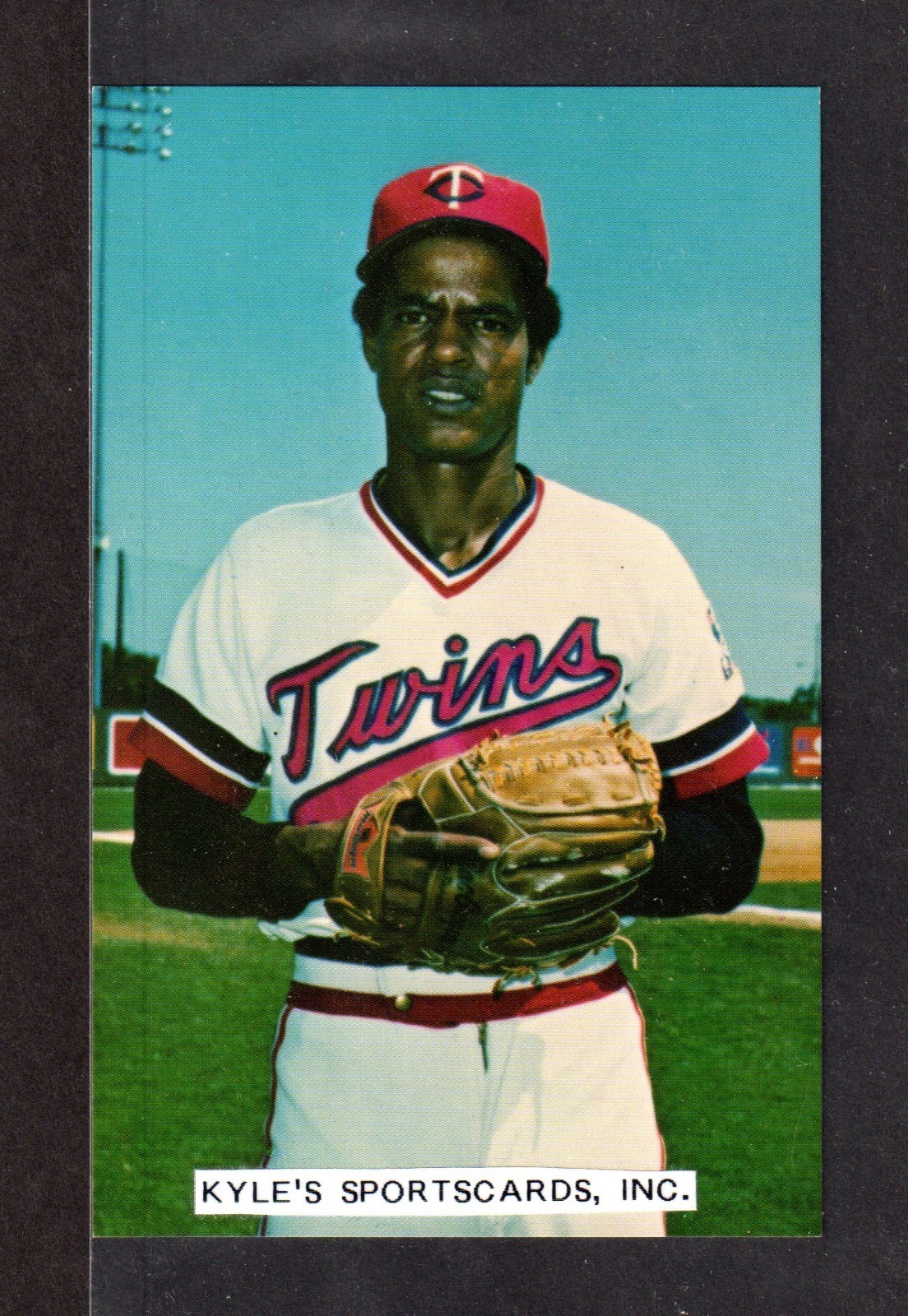 1980 Darrell Jackson TWINS UNSIGNED 3-1/2 x 5-1/2 COLOR PHOTO POSTCARD ...