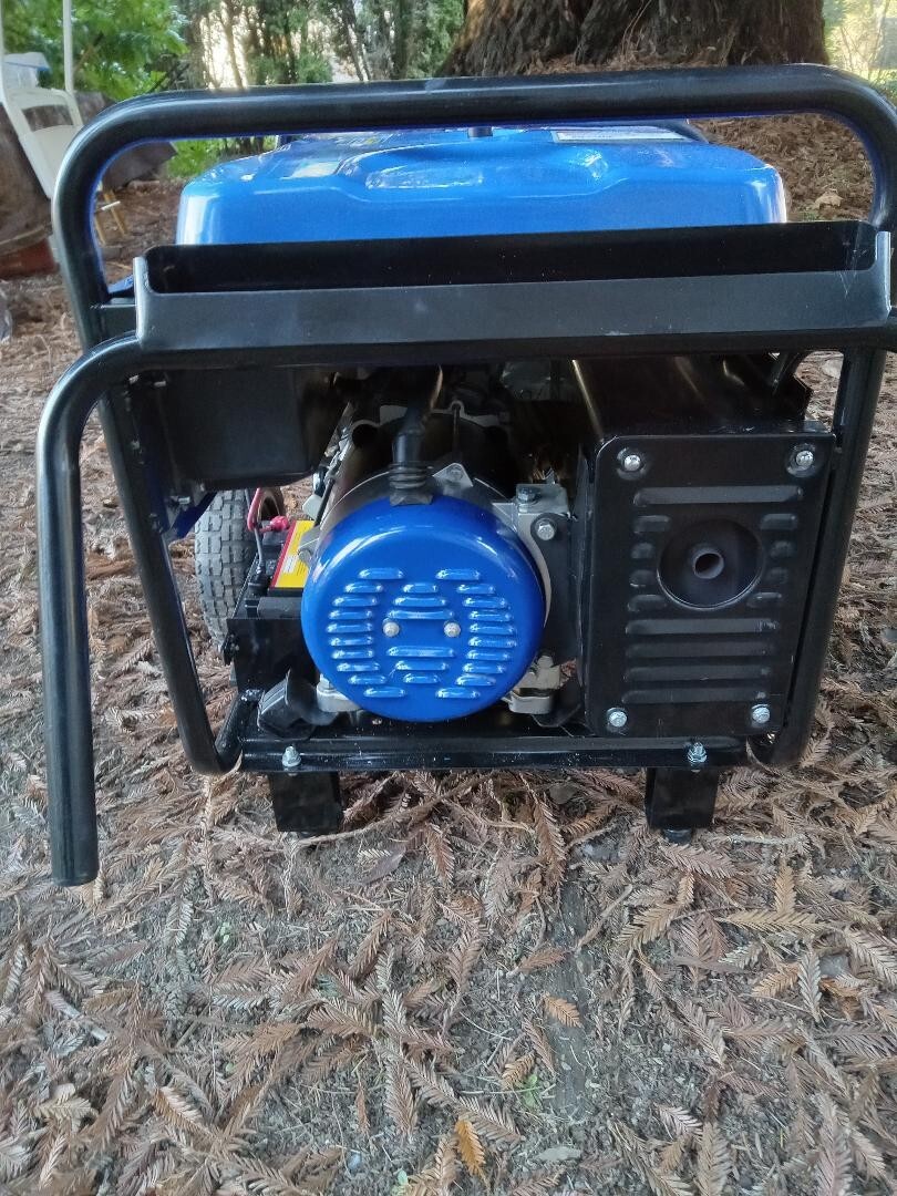 Chicago Electric Generators 5500 5500 Watt Inverter Generator Super