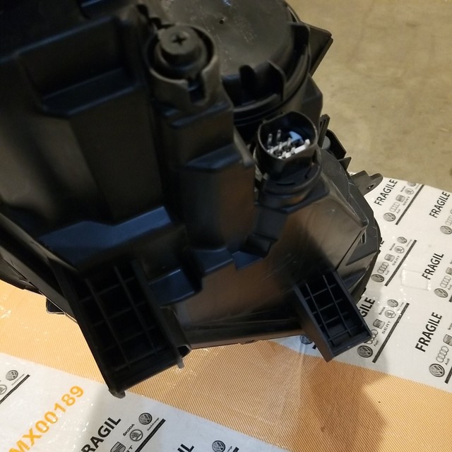 2018 2019 HYUNDAI SONATA LH DRIVE SIDE HALOGEN HEADLIGHT OEM 92101C2500 ...