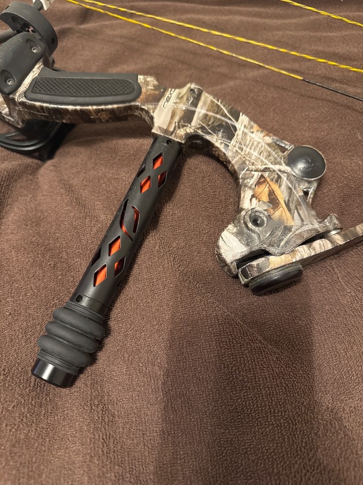 Trophy Hunter Xtreme Martin Archery Compound Bow 45-60 Adjustable Draw ...