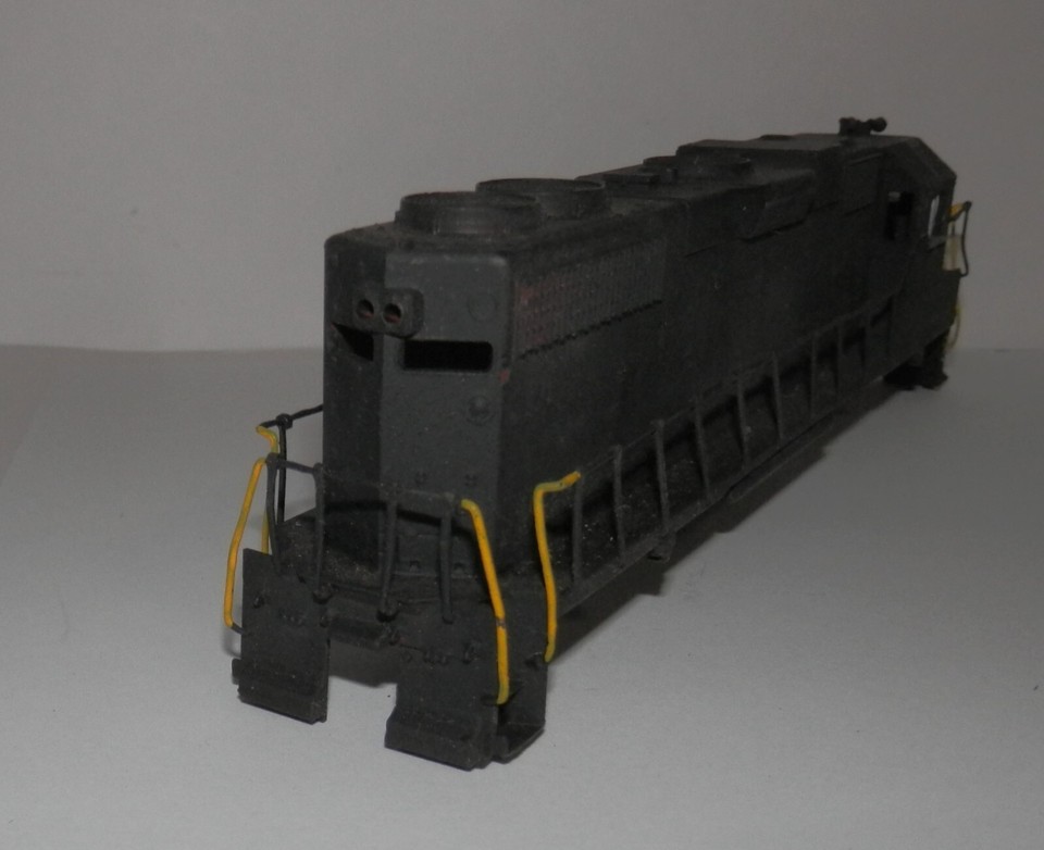HO Scale Undecorated Painted Black Diesel Engine Shell | eBay