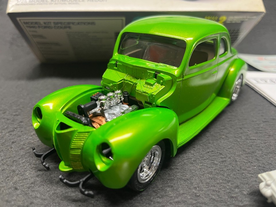 AMT 1940 Ford Coupe Custom Painted Model 1/25 Kit Hot Rod Street Rods ...
