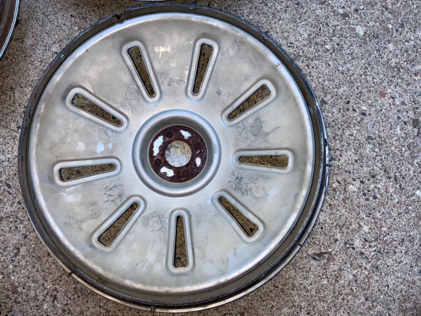 OEM GM CORVETTE C2 EARLY 1964 FROSTED ORIGINAL USED HUBS CAPS SET OF 3 ...