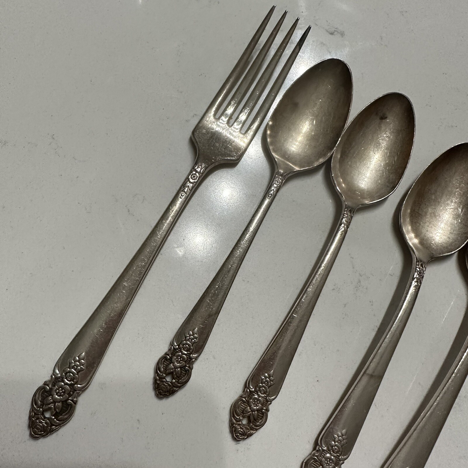 Oneida DISTINCTION Silver Plate Prestige Silverware Flatware Lot 6 ...