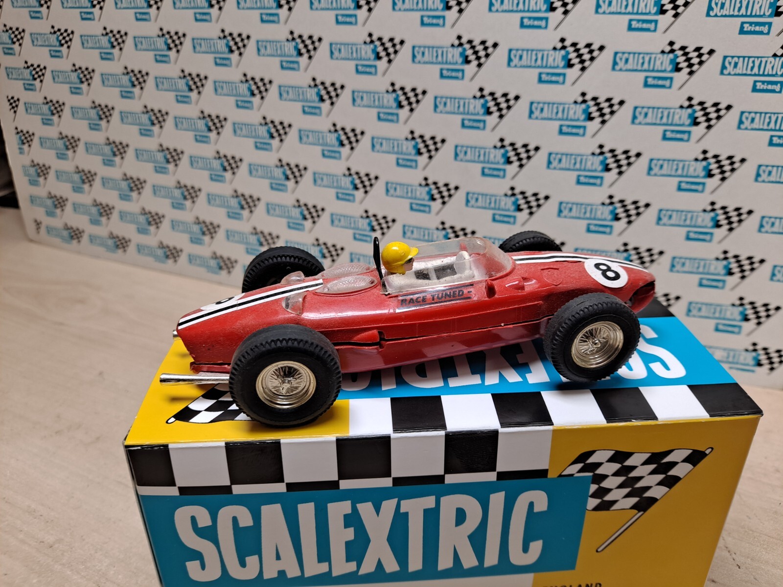 SCALEXTRIC C62 NO8 RACE TUNED SHARKNOSE FERRARI 156 SUPERB REPRO BOX ...