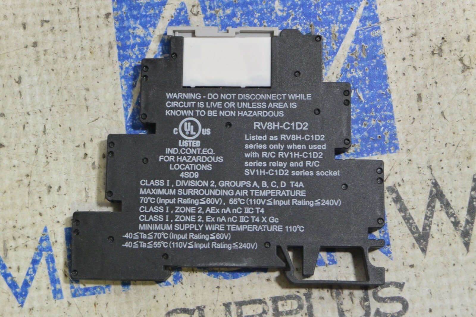 IDEC SV1H-07L-5 RV8H Relay with RV1H-G-D24-C1D2 Din Rail Mount RV8H ...
