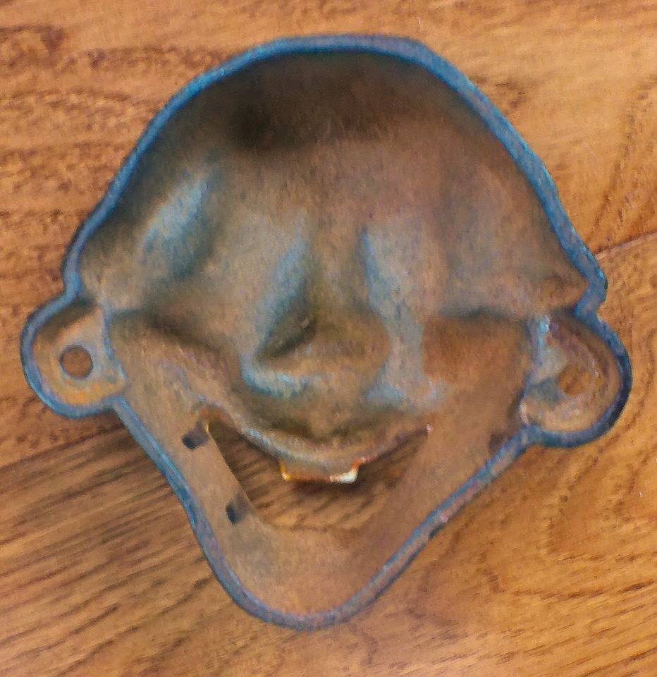 Vintage Cast Iron Wall-Mounted Bottle Opener Black Americana 4 Eyed ...