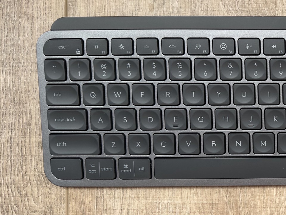 Logitech MX Keys - (1) Single OEM Replacement Key Cap and Hinge ...