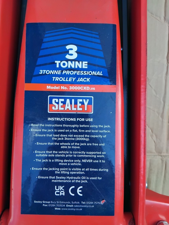 Sealey 3000CXD Standard Chassis Trolley Jack - 3 Tonne - COLLECTION ...